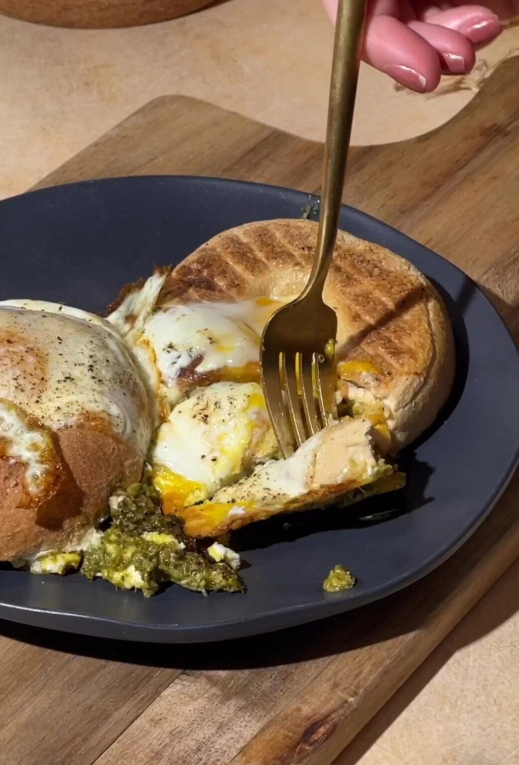 Quick Air Fryer Pesto Bagel and Egg - My Outer Life